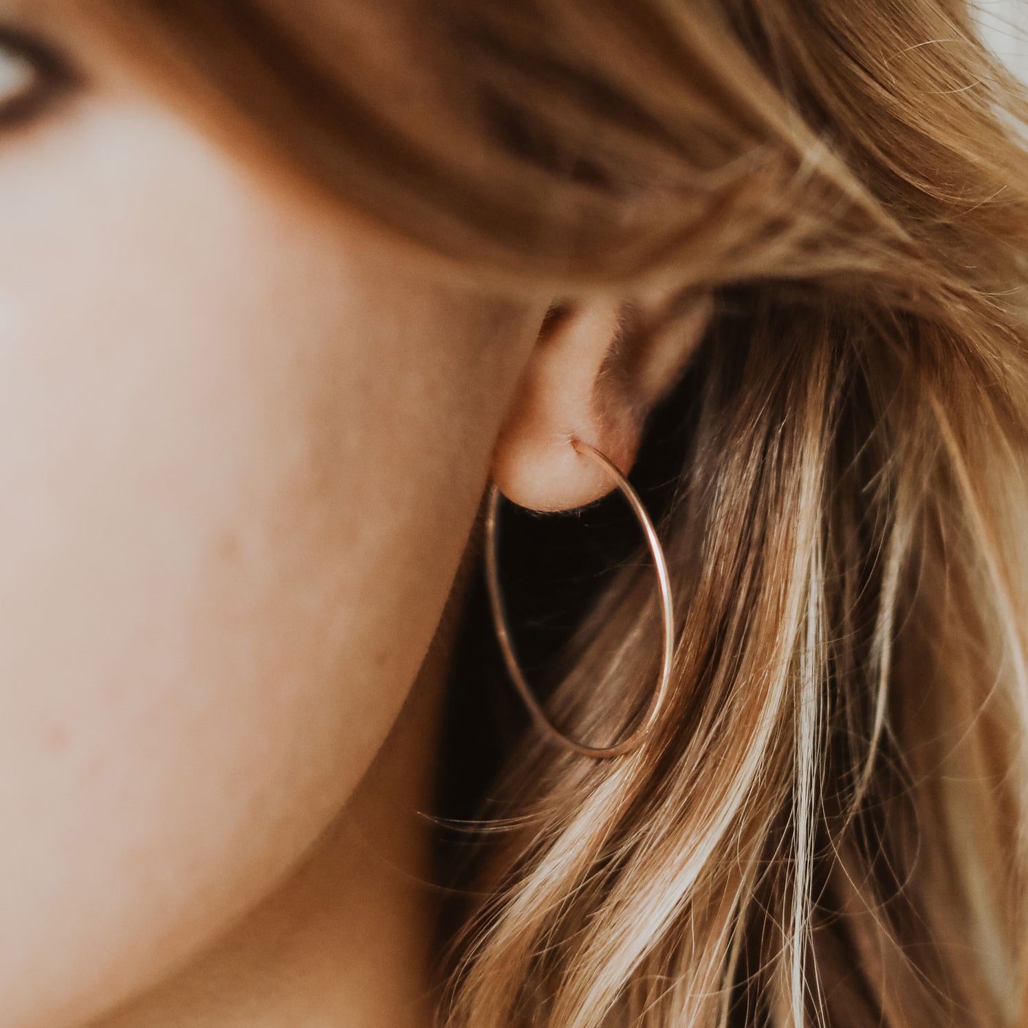 minimal hoops - medium circles | Freshie & Zero